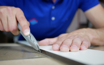 How to Cut Acrylic and Perspex Sheets in 3 easy steps