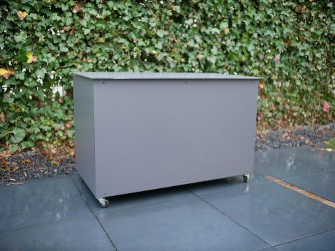 How to build a DIY outdoor cushion storage box