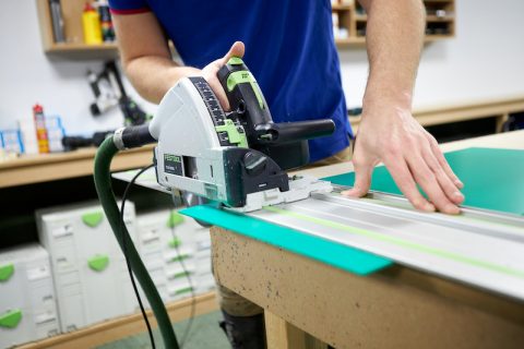 How to cut and saw a PVC sheet | Plasticsheetsshop.co.uk