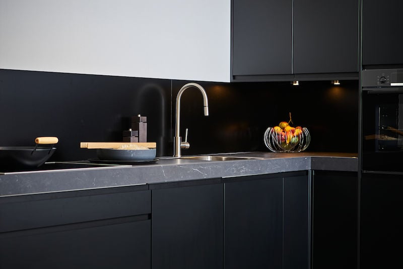 Black Splashbacks - Perfectly Cut-to-Size